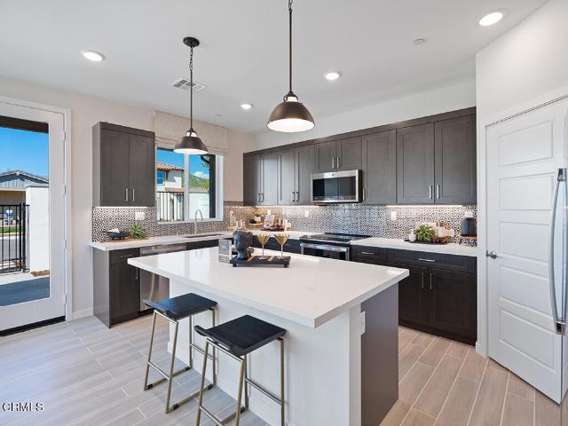 3822 Silvergrass Lane