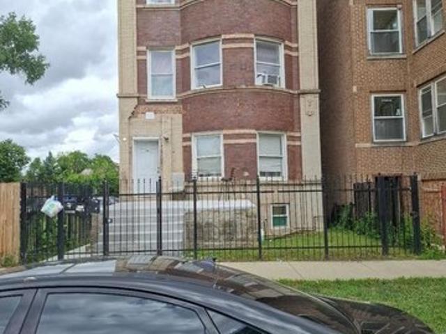 3822 W Maypole Ave, Chicago, IL 60624