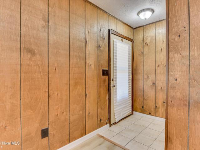 3823 Fairington Drive