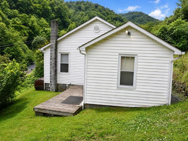 3823 Hoot Owl Rd