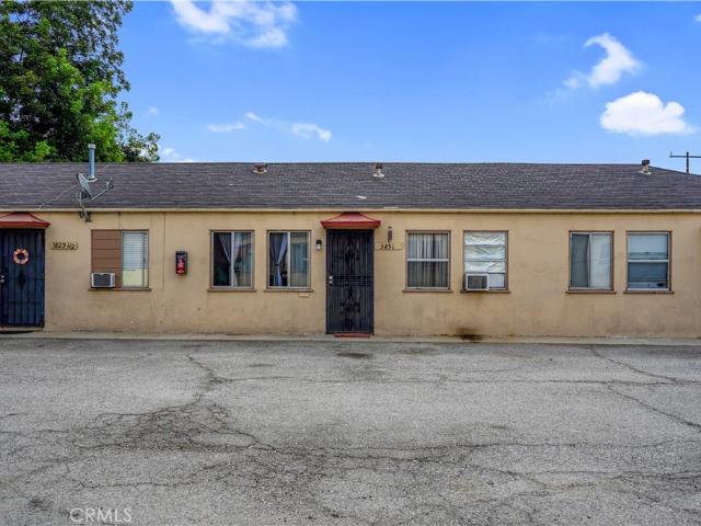 3823 Walnut
