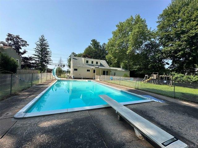 382 Convent Rd, Blauvelt, NY 10913