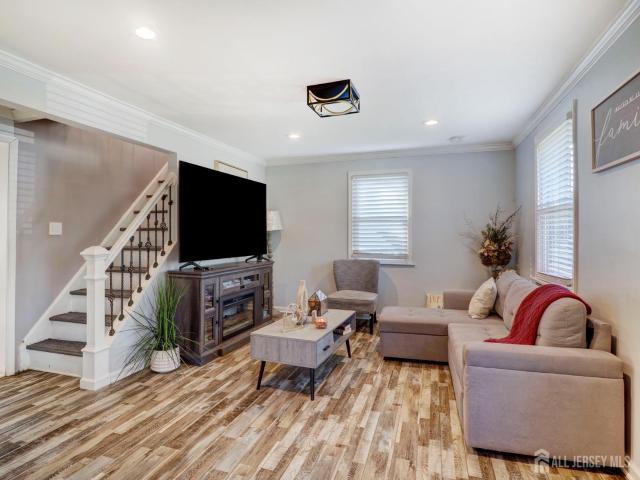 382 Douglas Road