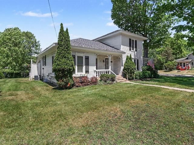 382 E 3rd Street