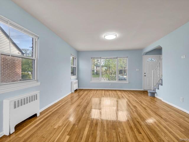 382 Old Country Rd, Mineola, NY 11501 | MLS #990886