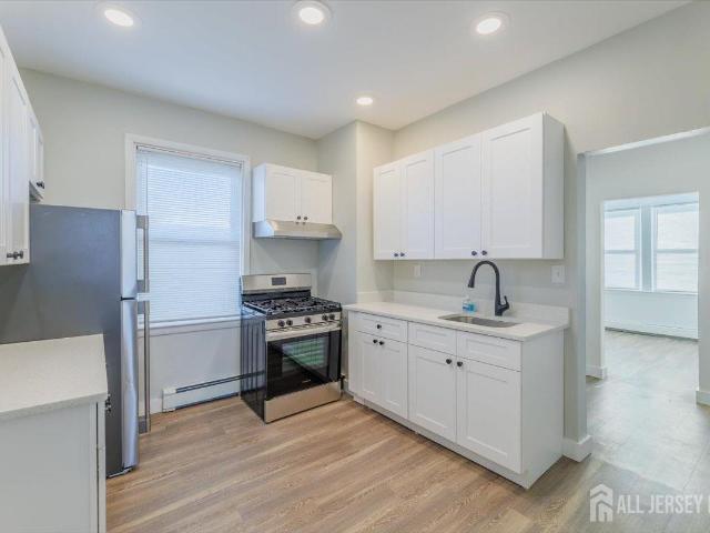 382 Summit Avenue 2B