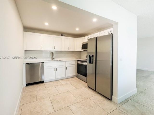 382 Wellington K Unit 382, West Palm Beach, FL 33417