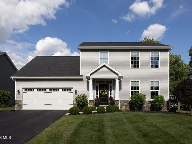 3834 Hampstead Dr, Sylvania, OH 43560
