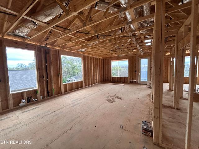 3834 Lilac Ave