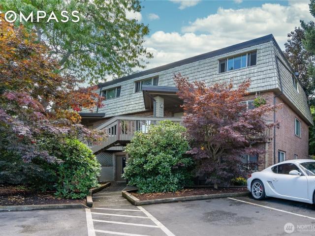 3834 th Ave NE H5, Redmond, WA