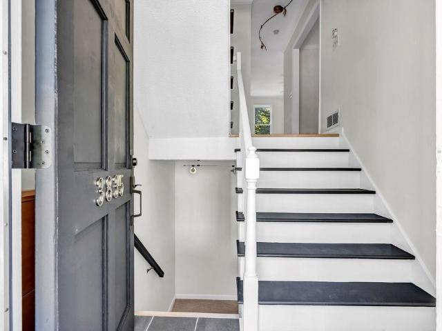 3835 Meeting Street