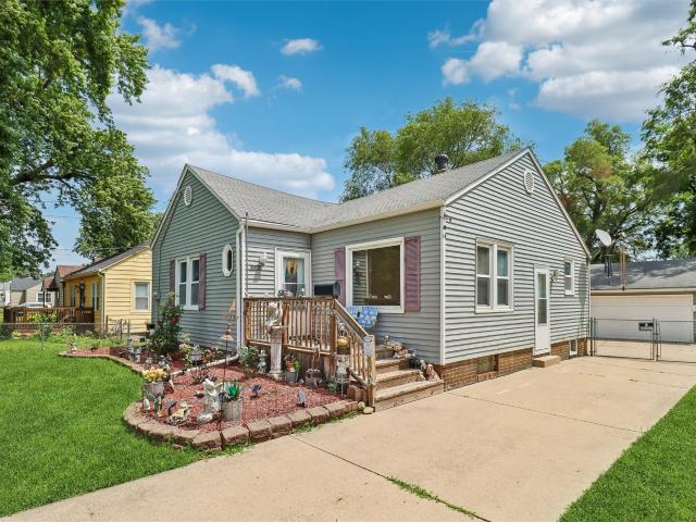 3835 E 8th Street