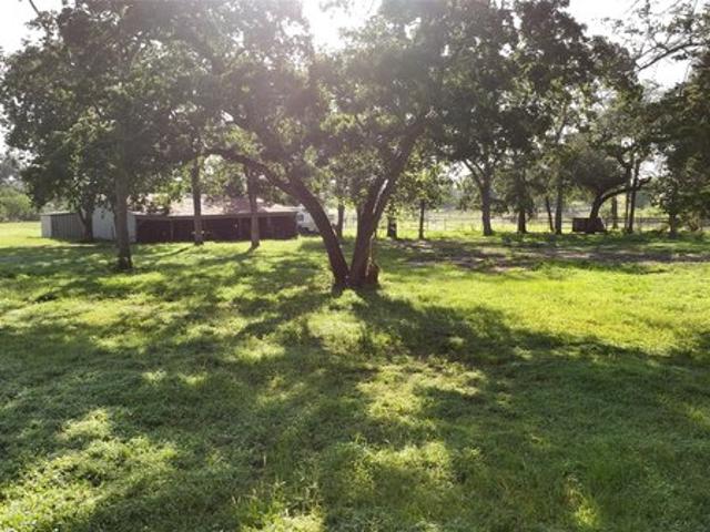 3835 FM 949, Cat Spring, TX 78933