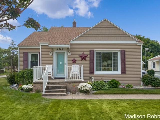 3835 Wilson Ave SW, Grandville, MI 49418