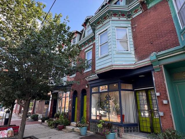 3836 Lancaster Avenue