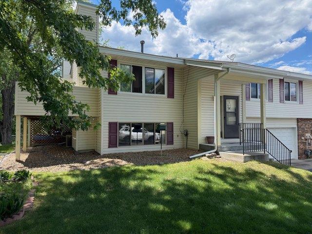 3836 Laurel Ct, Eagan, MN 55122