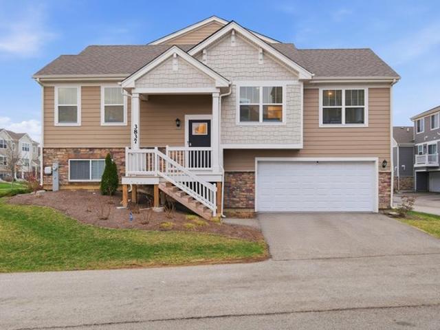 3837 Currant Ln, Elgin, IL 60124