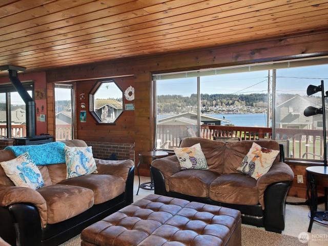3837 Driftwood Dr, Clinton, WA 98236 | MLS #2517
