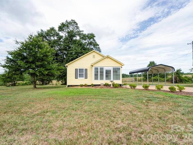 3837 Harris Creek Rd, Lawndale, NC 28090