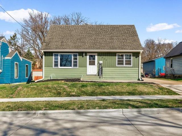 3837 16th St, Des Moines, IA 50313