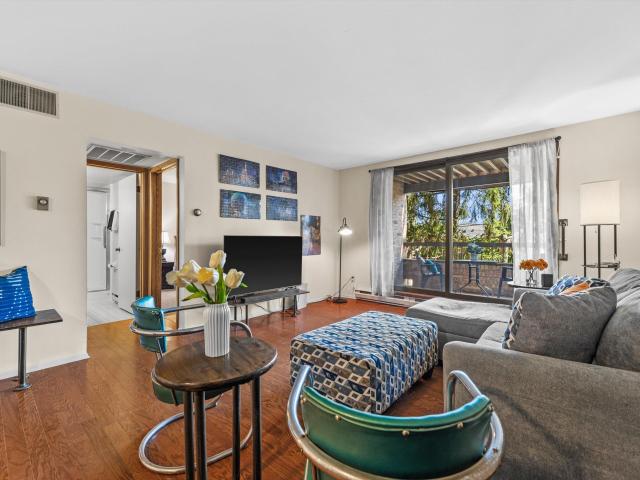 3838 N Oakland Ave, Unit 269