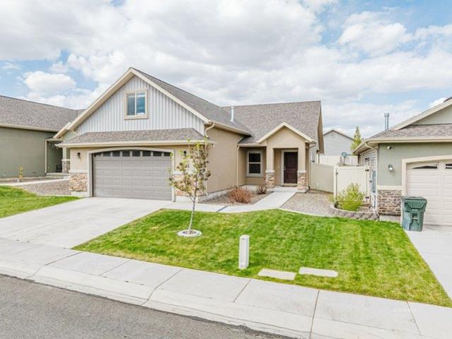 3838 Autumn Colors Dr, Elko, NV 89801