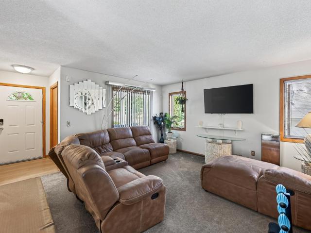 3838 Dupont Avenue N