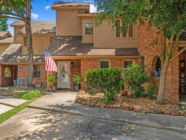 3838 Knollcrest Dr, Montgomery, TX 77356