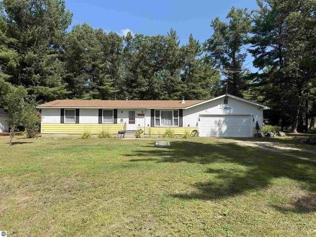 3838 Rosemary Ln, Glennie, MI 48737