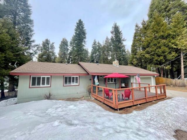 3839 Mary Ann Ln, Lake Almanor, CA 96137