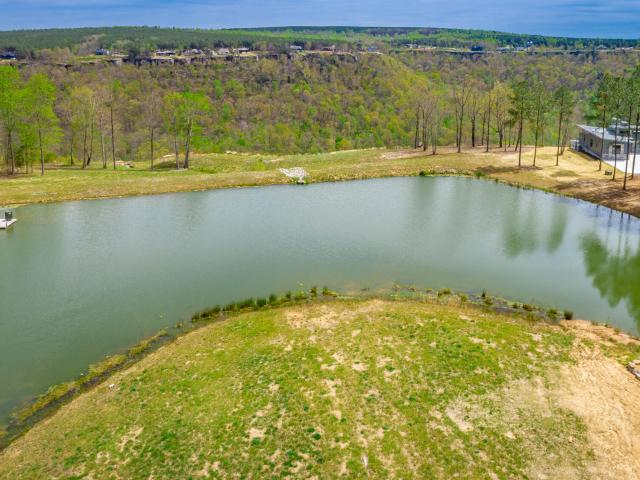 3839 Crockett Point