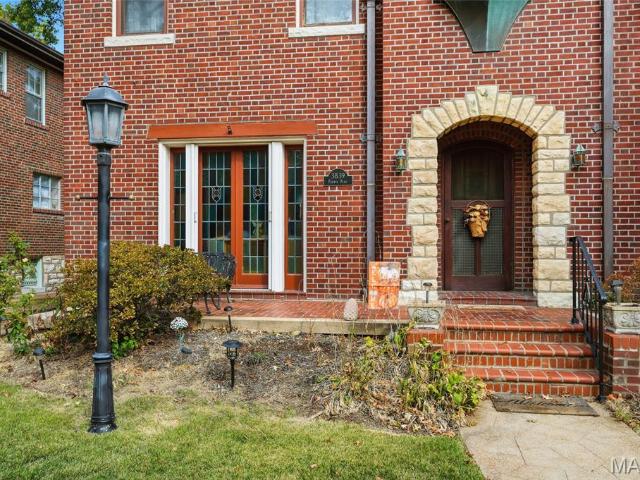 3839 Federer Pl, St. Louis, MO 63116 | MLS #26006 | Compass