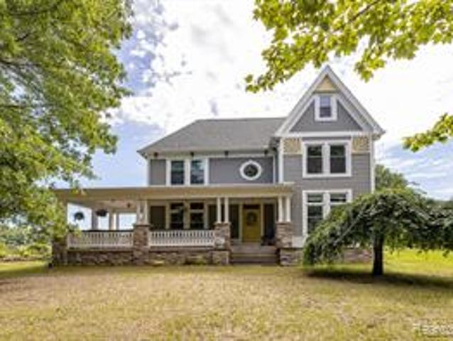 3839 Shamrock Drive