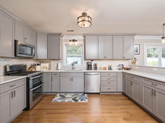 3830 belle boyd ct