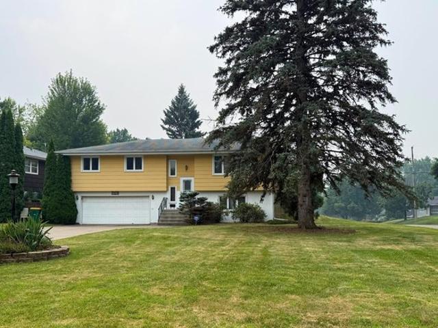 3830 Idaho Ave N, Crystal, MN 55427