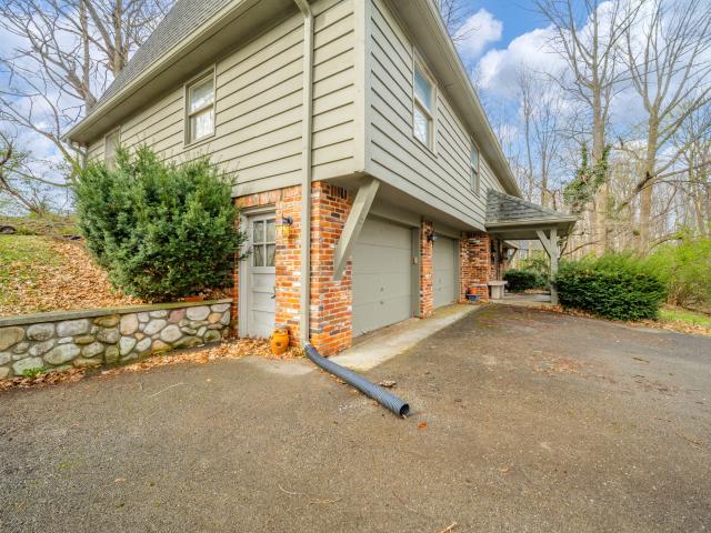 3830 Springfield Overlook Street