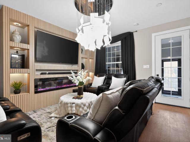 3831 N 19th St, Philadelphia, PA 19140 | MLS #PAPH2614 | Compass