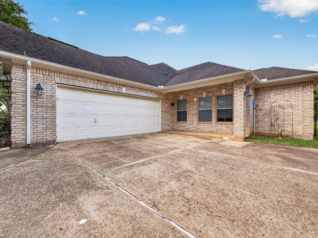 3831 Lakeridge Canyon Drive