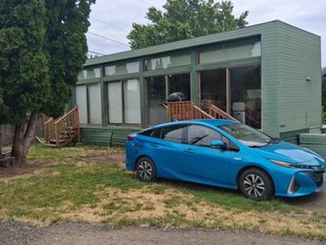3831 Pacific Ave Spc 1, Forest Grove, OR 97116