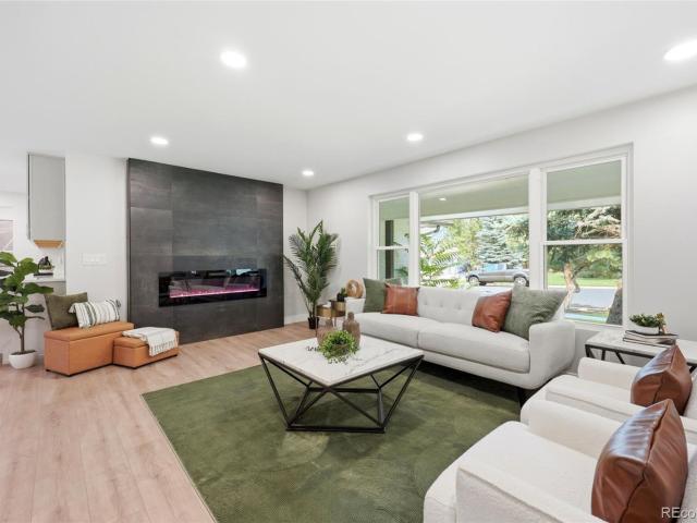 3831 S Hillcrest Drive