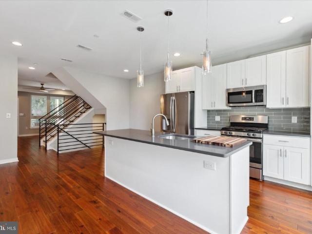3831 Terrace Street # I
