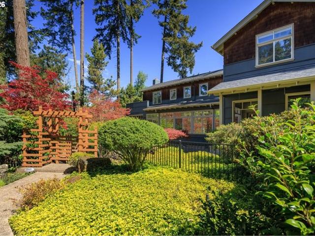 3831 Woodson Ct, Eugene, OR 97405