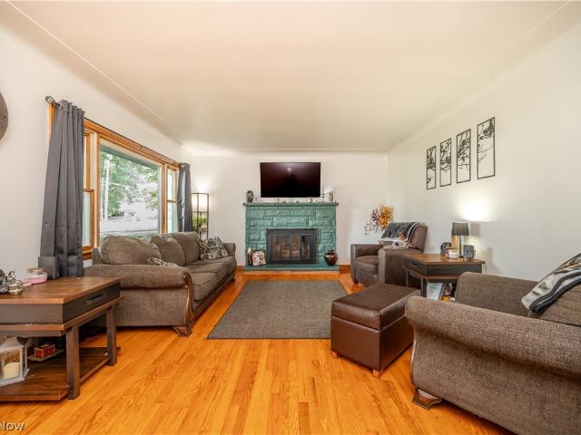 3832 Edinburgh Drive