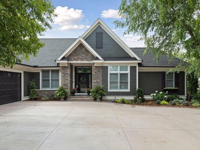 3832 Fairway Terrace