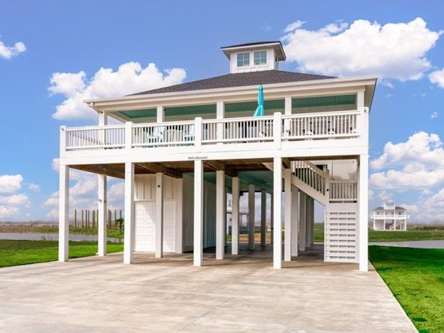 3833 Biscayne Beach Rd, Port Bolivar, TX 77650