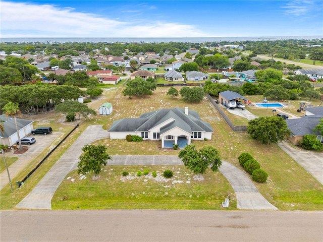 3833 Casa Blanca Ct, Corpus Christi, TX 78418