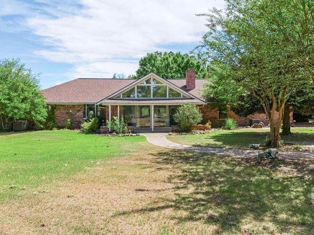 383 Allen Rd, Longview, TX 75605
