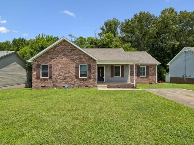 383 Brook Mead Dr, Clarksville, TN 37042