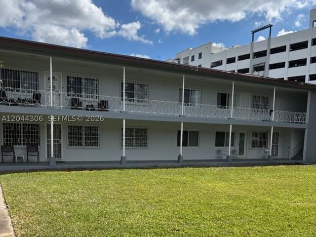 383 E 4th Ave Apt 8, Hialeah, FL 33010
