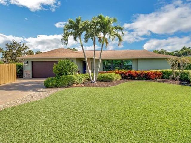 383 Juli Fe Dr, Naples, FL 34110